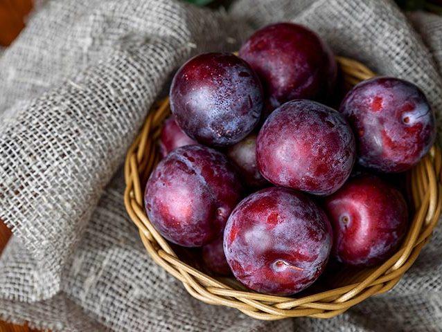 4 Health Benefits Of Plums (Aloo Bukhara) During Pregnancy