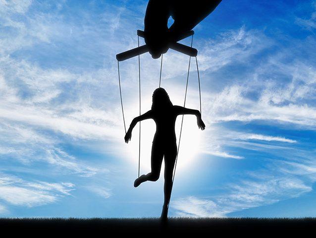 8 Signs of a Controlling Relationship