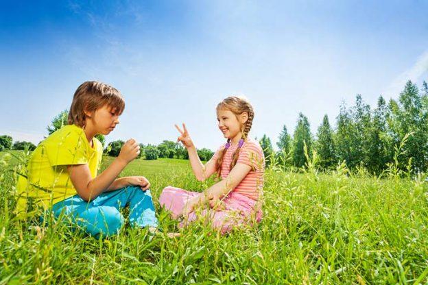 15 Best Hand Games For Kids (Other Than Hand Clapping)