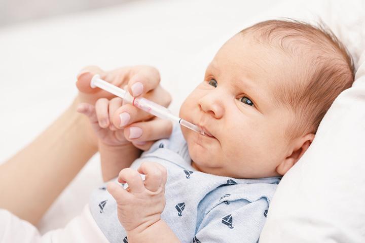 How To Syringe Feed A Baby? 10 Steps To Follow